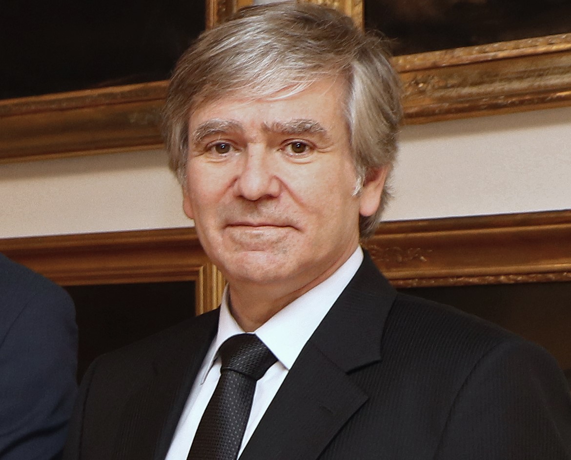 Cátedra Internacional de Bioética muda a sua sede para a Faculdade de ...